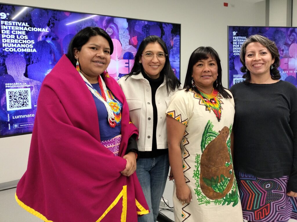 Lideresas ancestrales tejiendo sabiduría en Bogotá - Akubadaura